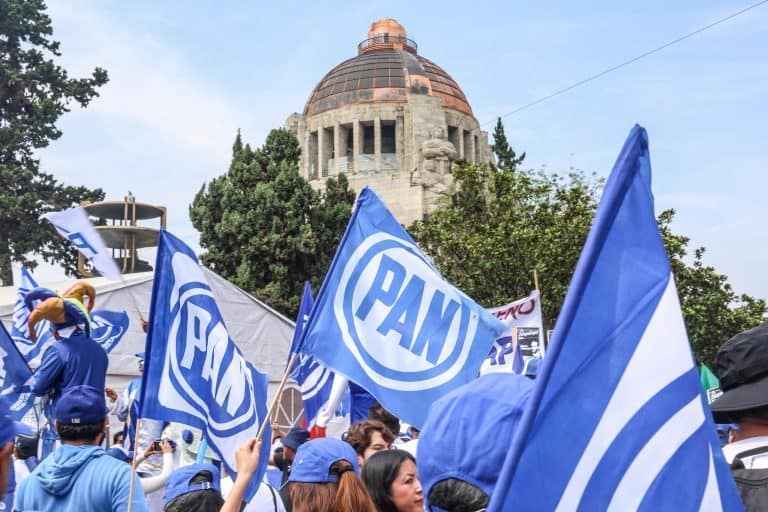 PAN estrena identidad y promete una nueva era para México - Cuéntame